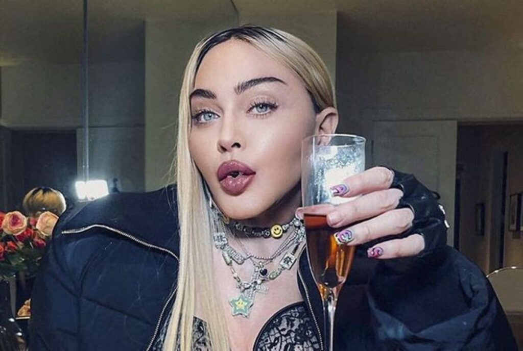 Madonna, 63: her natural face is unrecognizable… Fans don’t recognize ...