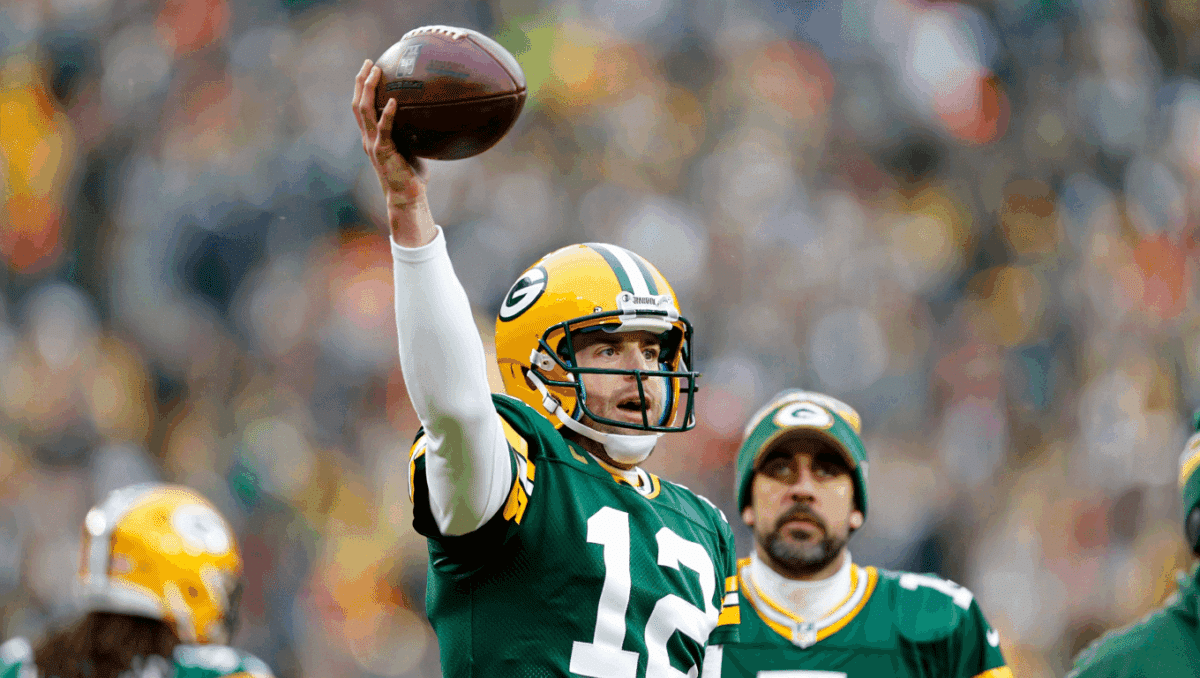 Jordan Love ties Brett Favre record, outshines Aaron Rodgers for ...