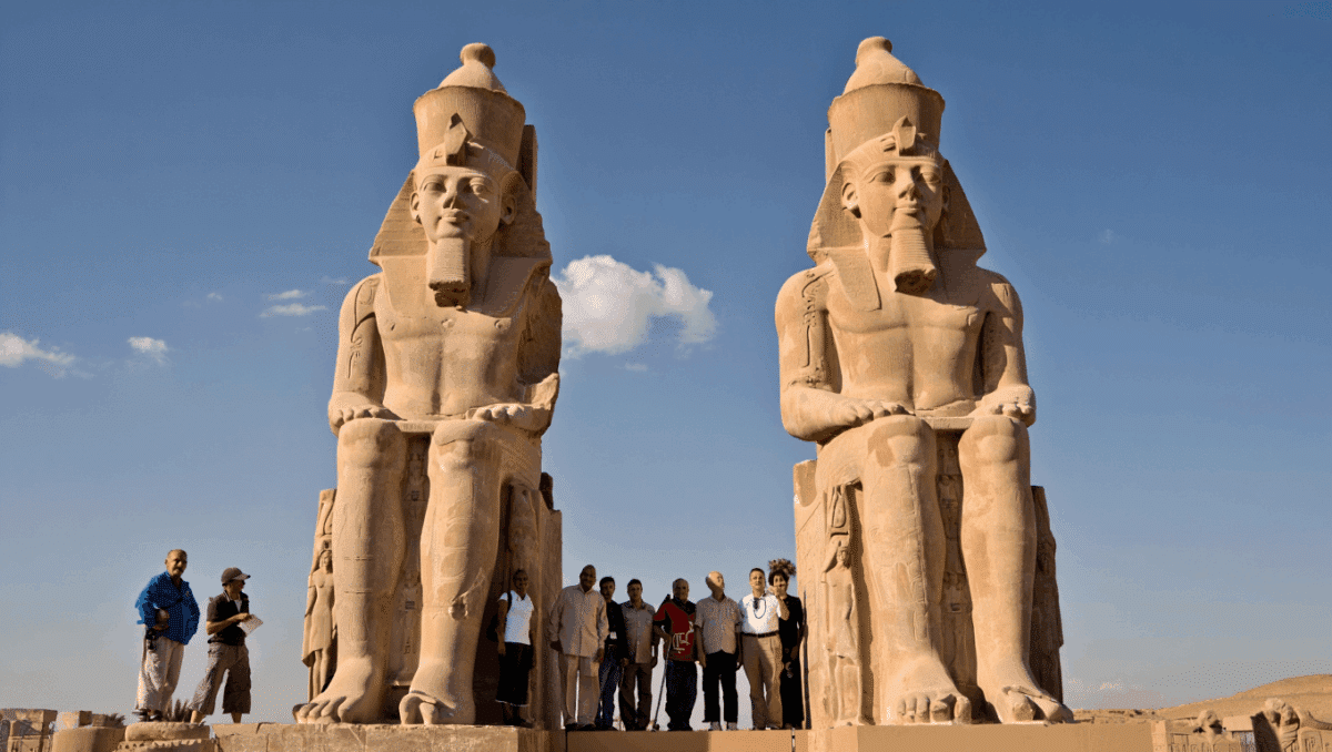 Luxor colossal statues of an ancient pharaoh stand again after 30 years ...